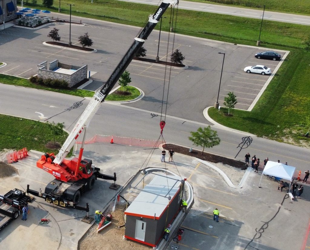 Rough Terrain Crane Rental | M & W Crane Rental | Hi-Ball Co.